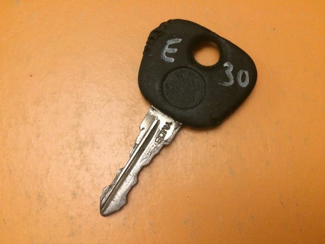 Ključ za BMW e30