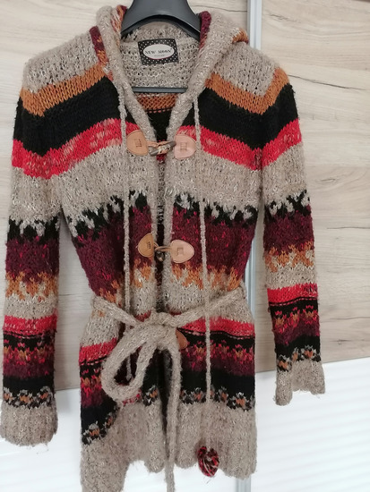 Džemper-jakna sa kapuljačom