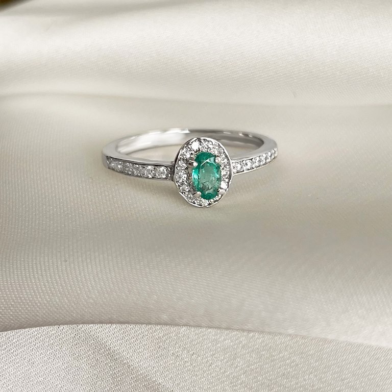 Verenički prsten od belog zlata sa smaragdom 0.22 ct i dijamantima 0.096 ct Vs-Gh