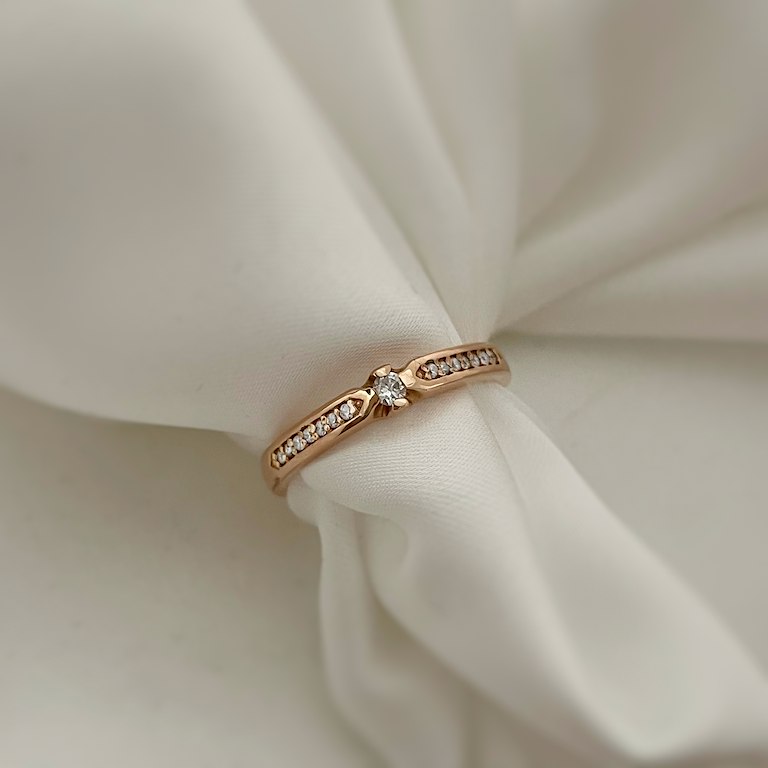 Roze zlato, verenički prsten sa cirkonima