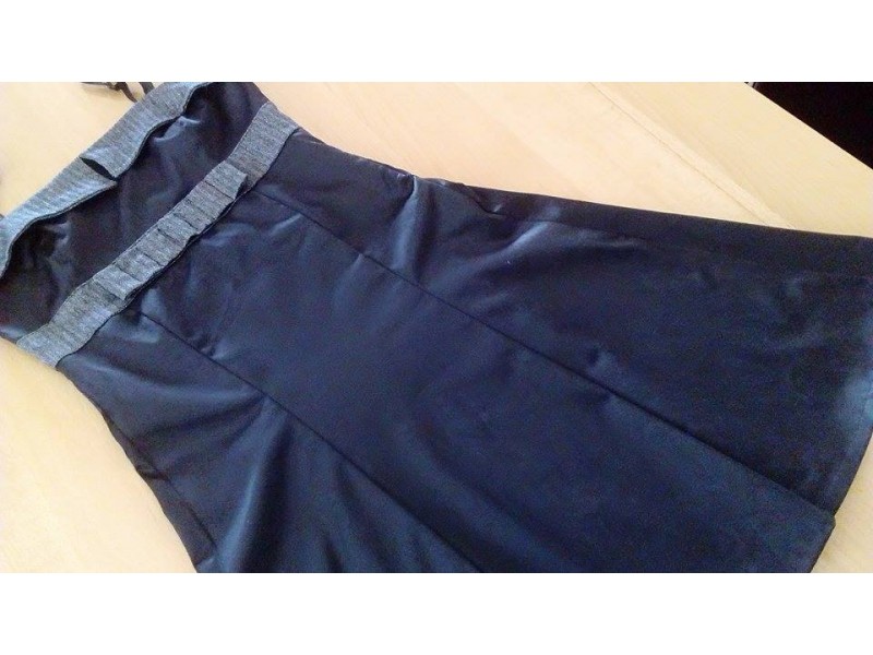 haljinica crne boje sa delom sive kombinacoje