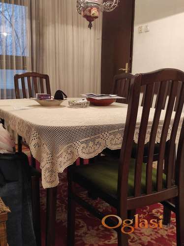 Sto I 6 stolica puno drvo masivan očuvano 11000din Zemun