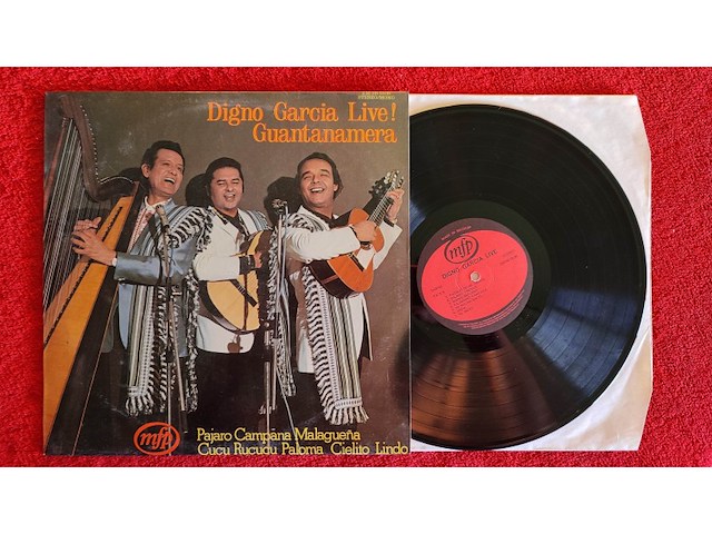 Digno Garcia Y Sus Carios – Digno Garcia Live!