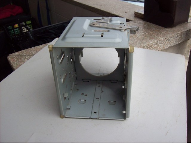 CHIEFTEC nosac hardova + nosac ventilatora
