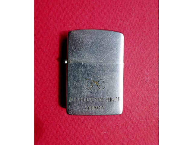 Zippo upaljač na benzin iz 1953/54 godine