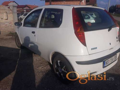 Razni delovi za Fiat Punto 1,9 običan dizel 2002 godište!