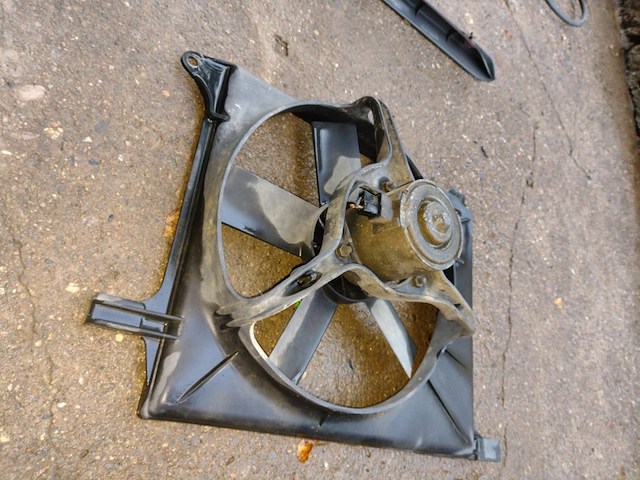 VENTILATOR HLADNJAKA MOTORA OPEL KADET SUZA