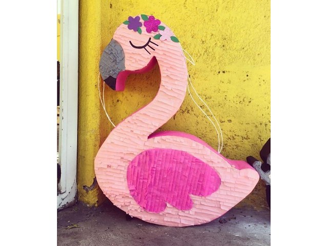 Pink Flamingos, PINJATA