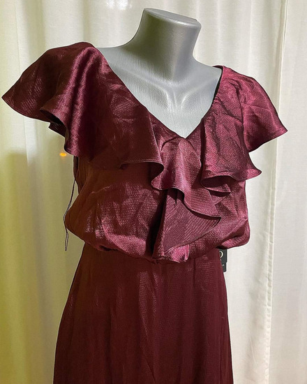 A. P. (159 dolara) nova haljina, vel. 36 i 40