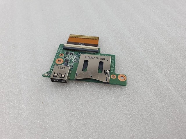 USB i citac kartica za  Toshiba CB30-B