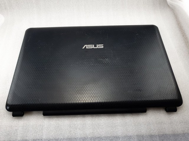 Kuciste ekrana za Asus P50IJ