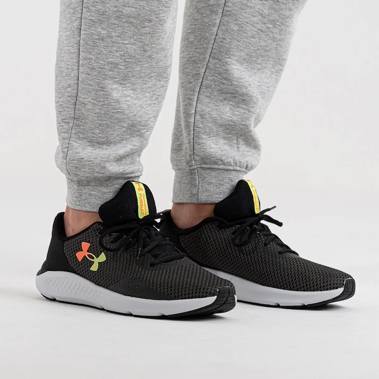 UNDER ARMOUR Patike Charged Pursuit 3