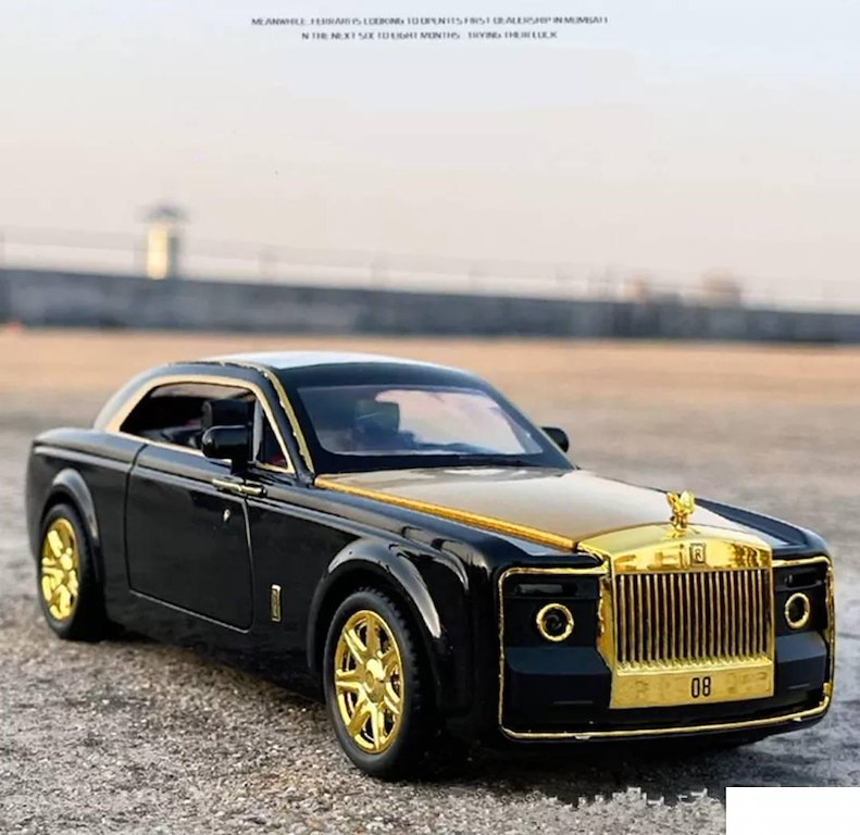 Roll royce sweptail crno zlatan autic na potez