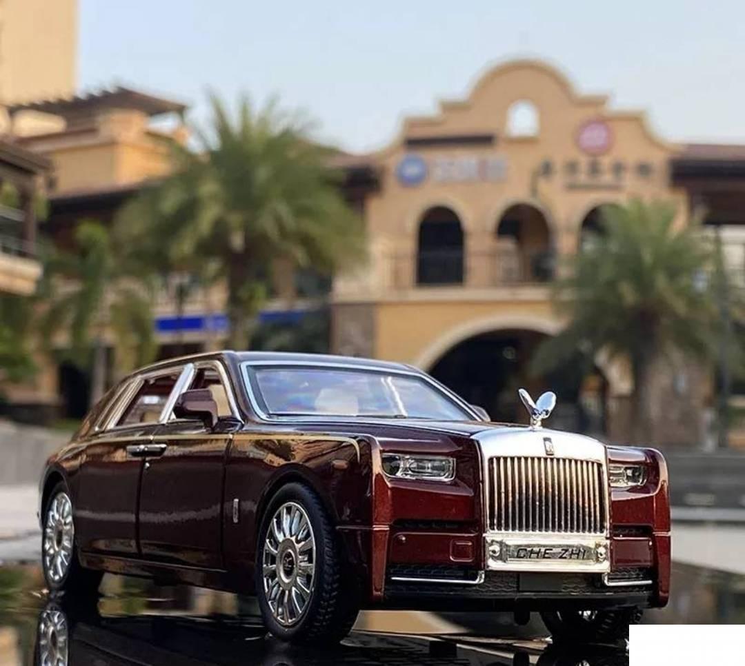 Rolls-Royce Phantom Crveni DieCast
