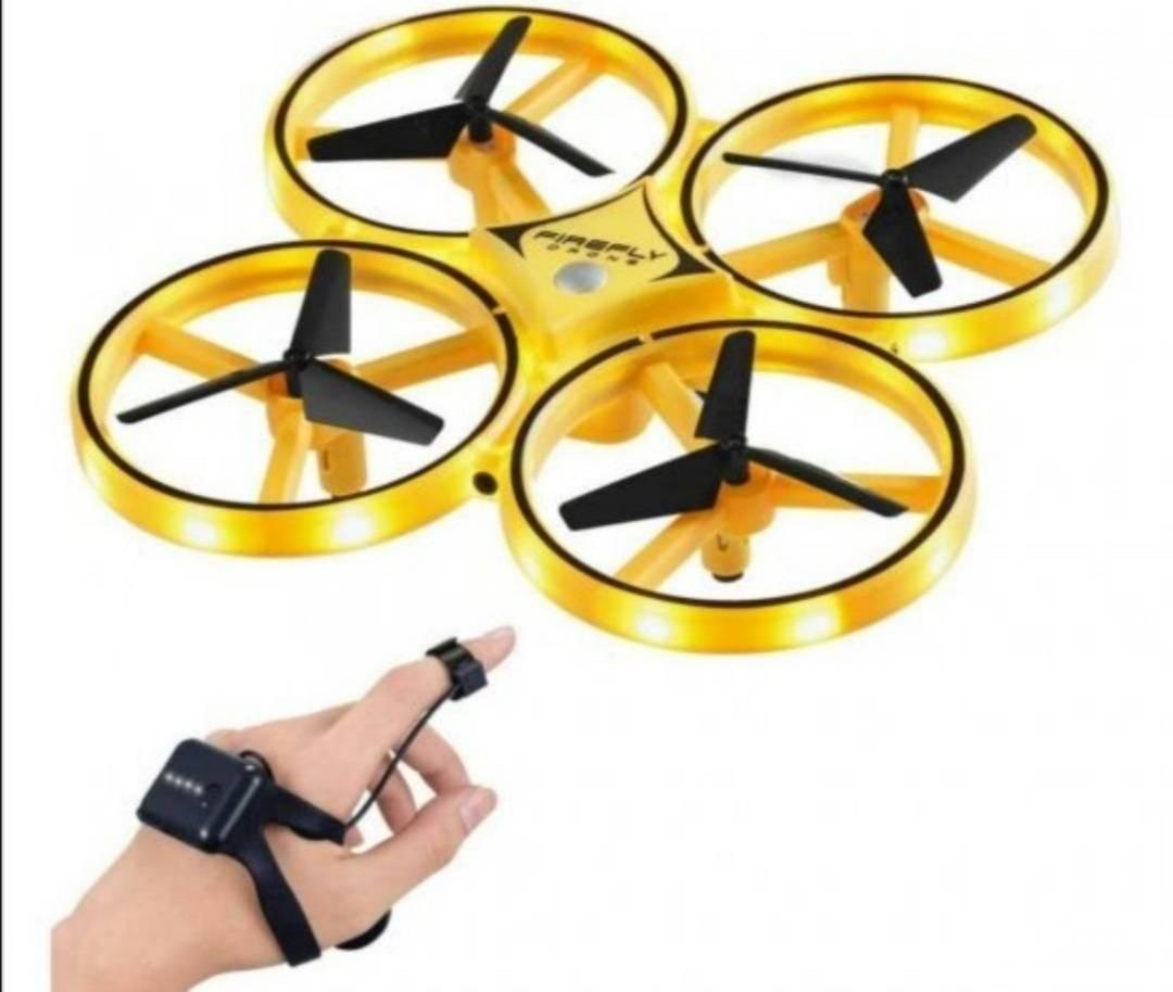 Dron firefly