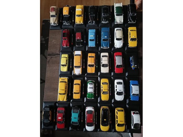 Kolekcija taxi vozila po svetu