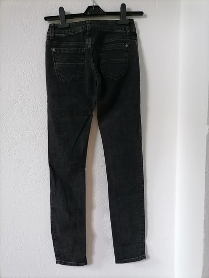 zenske pantalone xs