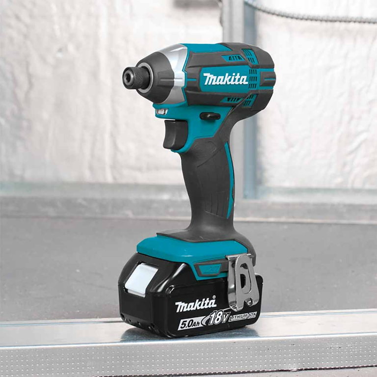 Makita Aku. udarni odvijač 165 Nm DTD152Z