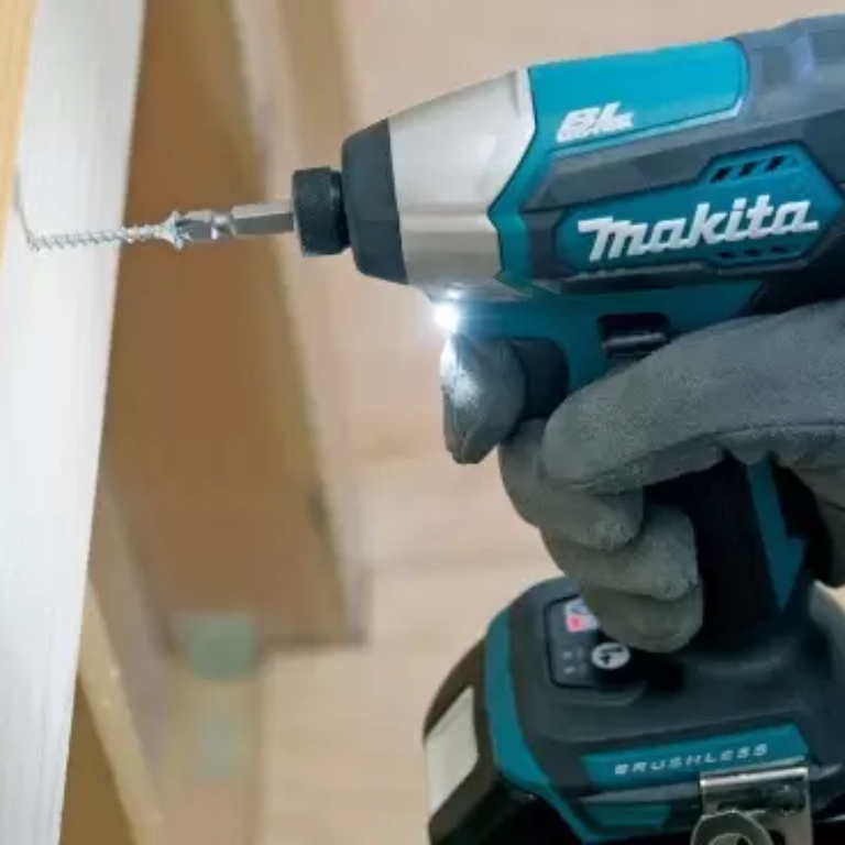 Makita Akumulatorski udarni odvijač 18V 135Nm, DTD155Z