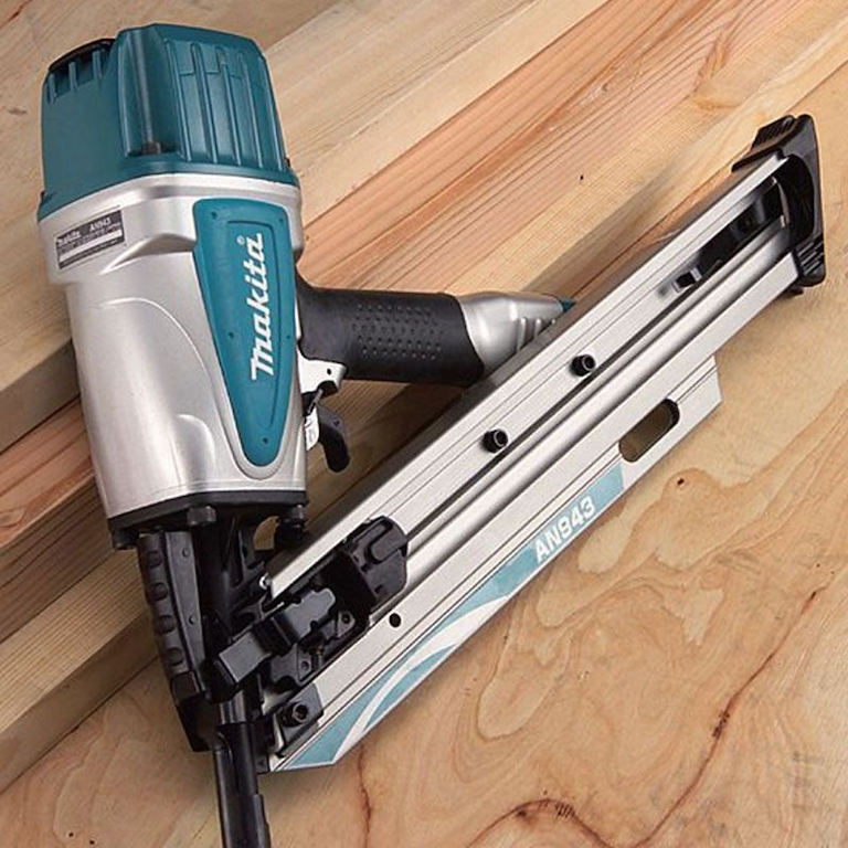 Makita Pneumatski zabijač eksera u redeniku 50-90mm, AN943K