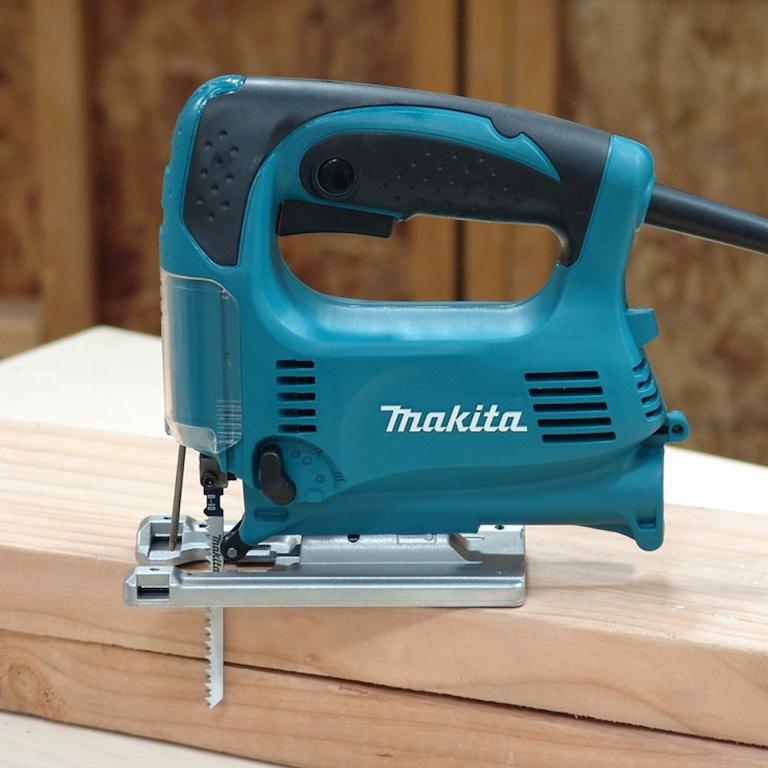 Makita Ubodna testera 450W 18mm ,4327