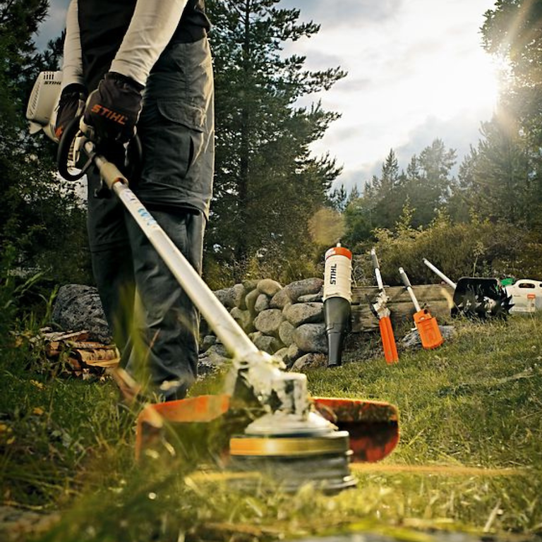 STIHL Motorni trimer leđni 1.4/1.9 kW/KS, FR 131T