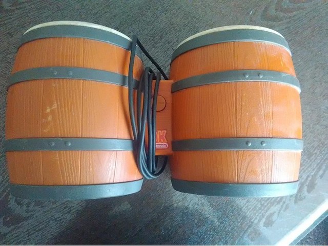 nintendo game cube Donkey Kong Bongos ispravno sa lsika