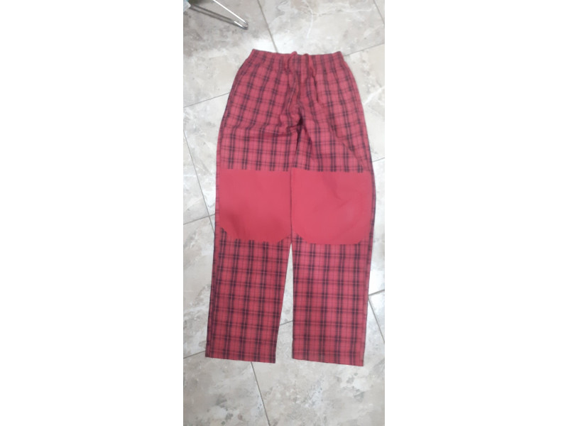 D 32 karirane letnje pantalone vel 10