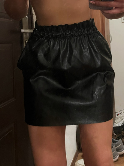 Crna kozna suknja