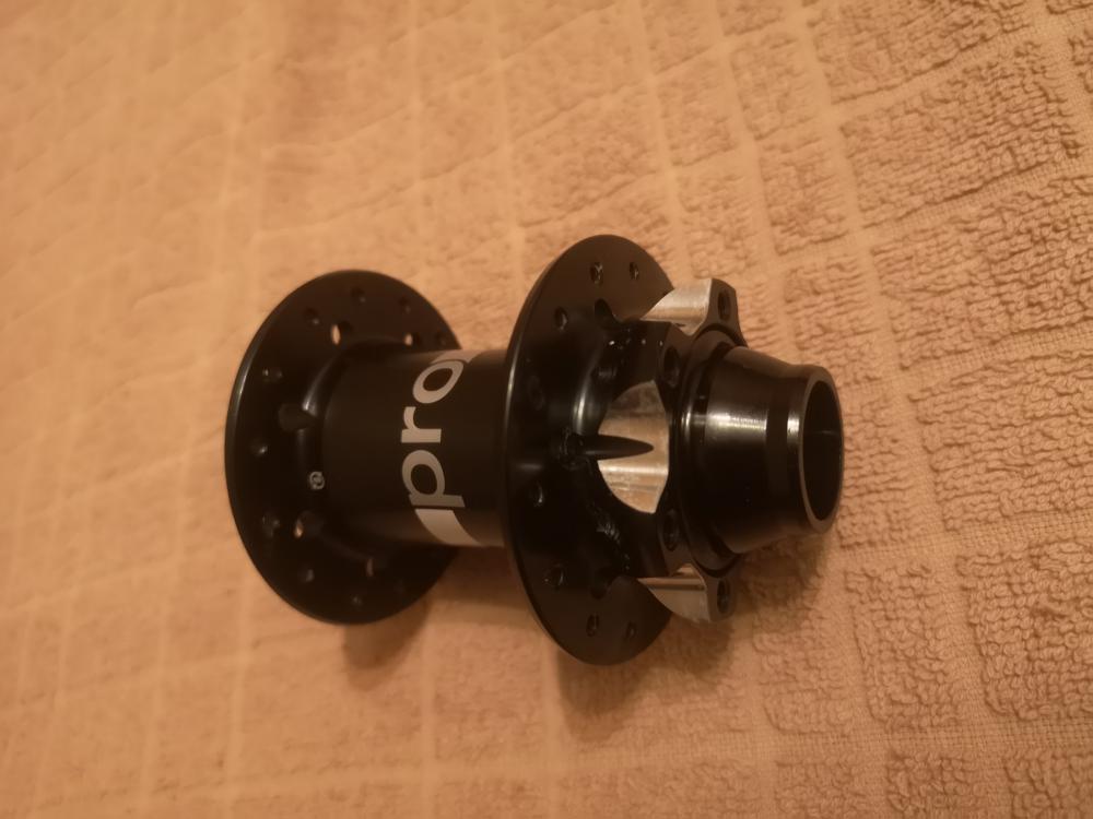 Bontrager pro 20mm 28H