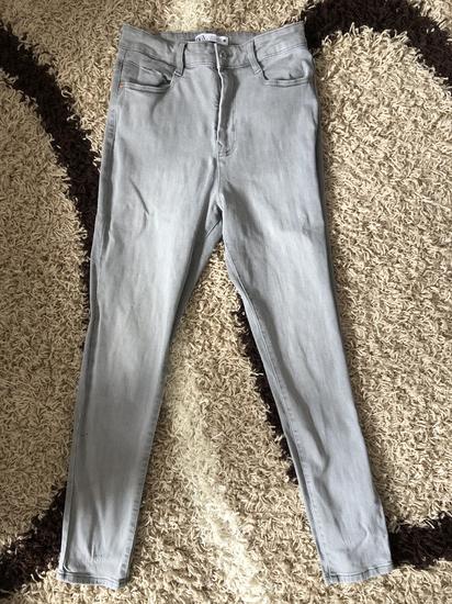 Zara pantalone 38