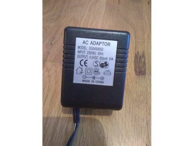 AC Adapter 4.5V 650mA