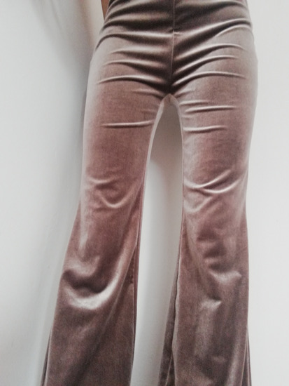 ZARA siroke velvet pantalone