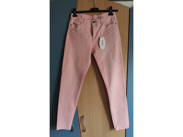 Esprit roze farmerice - NOVE!