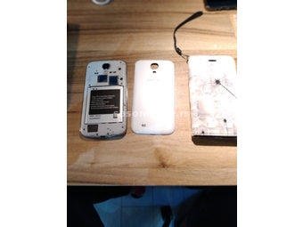 samsung S4 baterija i telefon za delove