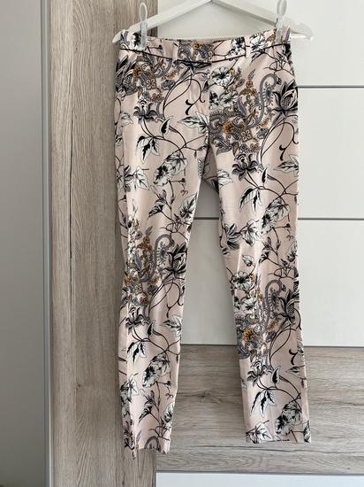 Orsay cvetne pantalone - XS