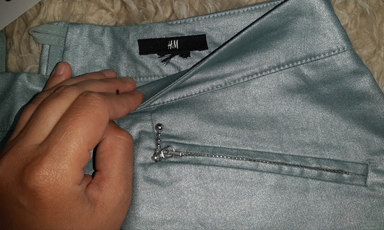 SADA 500 jednom nosena H&M suknja kozna
