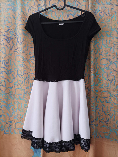Crno bela mala haljina M veličina sa čipkom