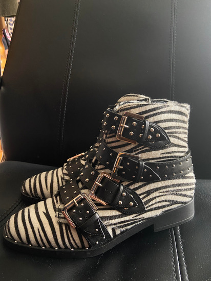 Zebra Zara cizme