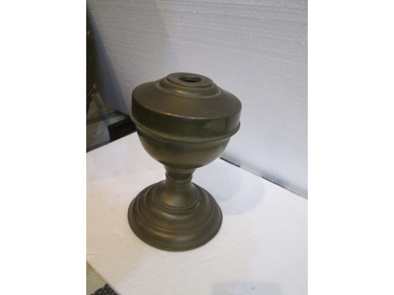 Donji meingani deo za lampu