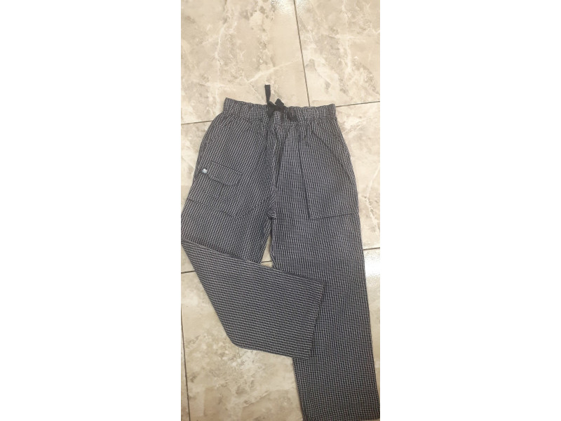 Letnje pantalone Do peto vel 6