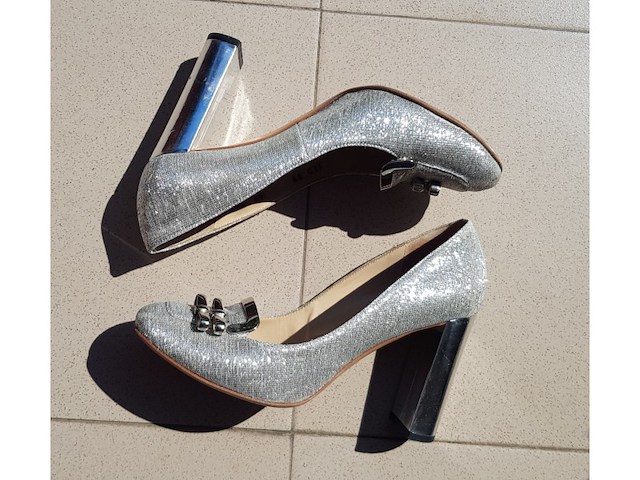 Armani srebrne Dorothy shoes, original
