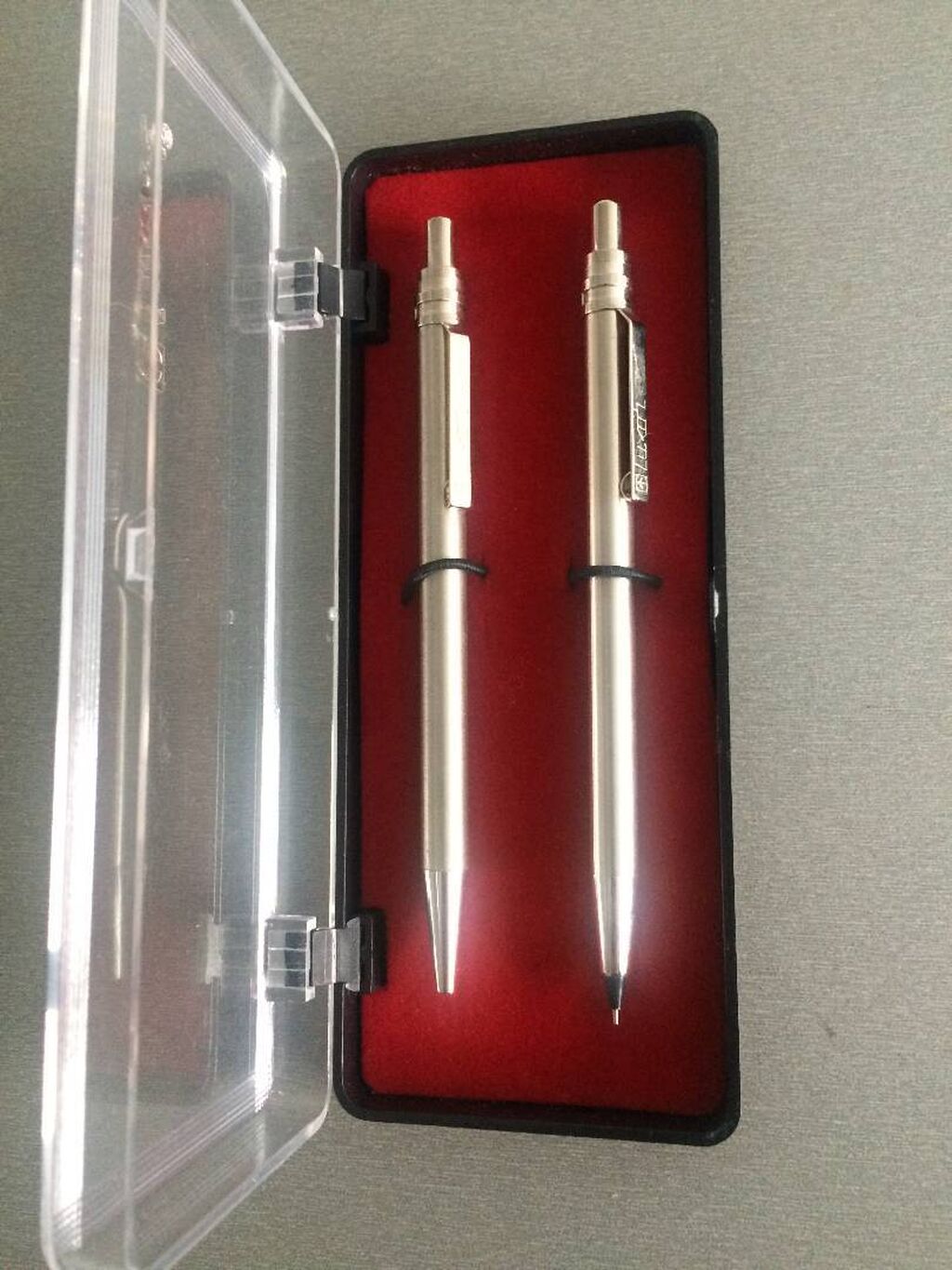 Hemijska olovka i patent olovka Luxor 1400