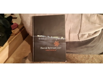 DAVID SYLVIAN - The World Is Everything - knjiga + cd
