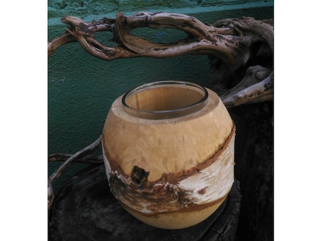 Drvena unikatna vaza  visina 12 cm obim 36 cm precnik n