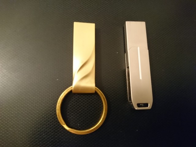 USB fleš 2000GB 2.0 i 3.0 NOVI