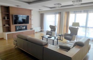 Iznajmljujem Stan-Apartman, Kalenić, Beograd Grad