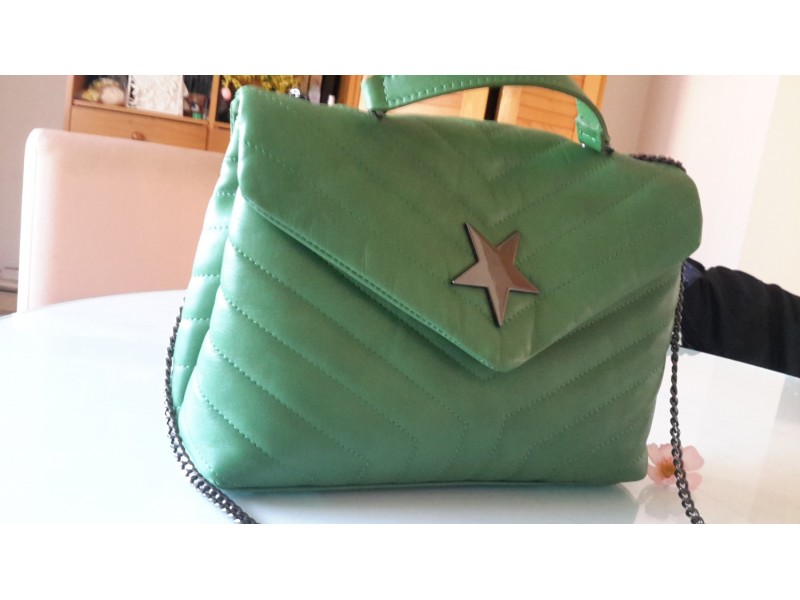 Zelena kozna torba sa zvezdom NOVO sa etiketom