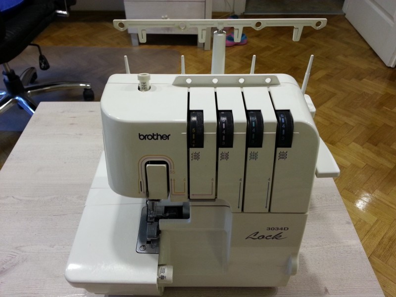 ENDLARICA, overlock Brother 3034D