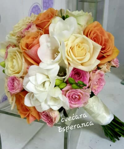 Bidermajer – Frezija, ruža, mini ruža, dekoracija